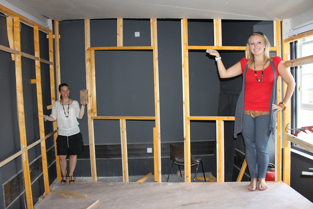 The Fascinating History Behind The Ames Room At Camera Obscura Camera 