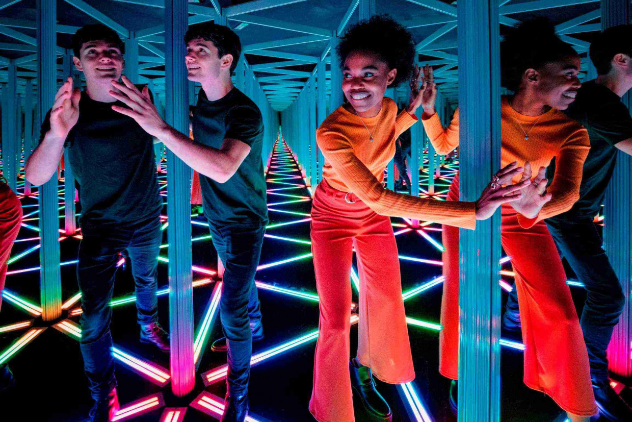 Stage Illusions Using Mirrors